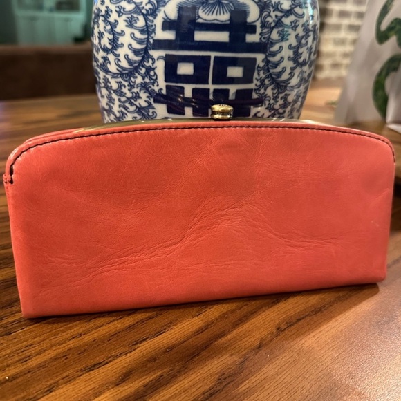 HOBO | Accessories | Pink Hobo Wallet | Poshmark